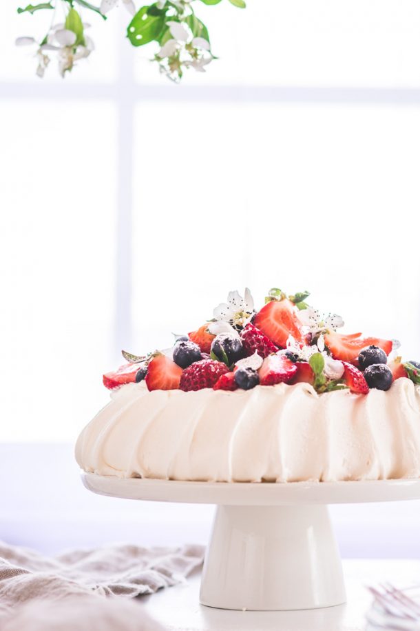 How To Make Authentic Pavlova Cake | The Pure Taste