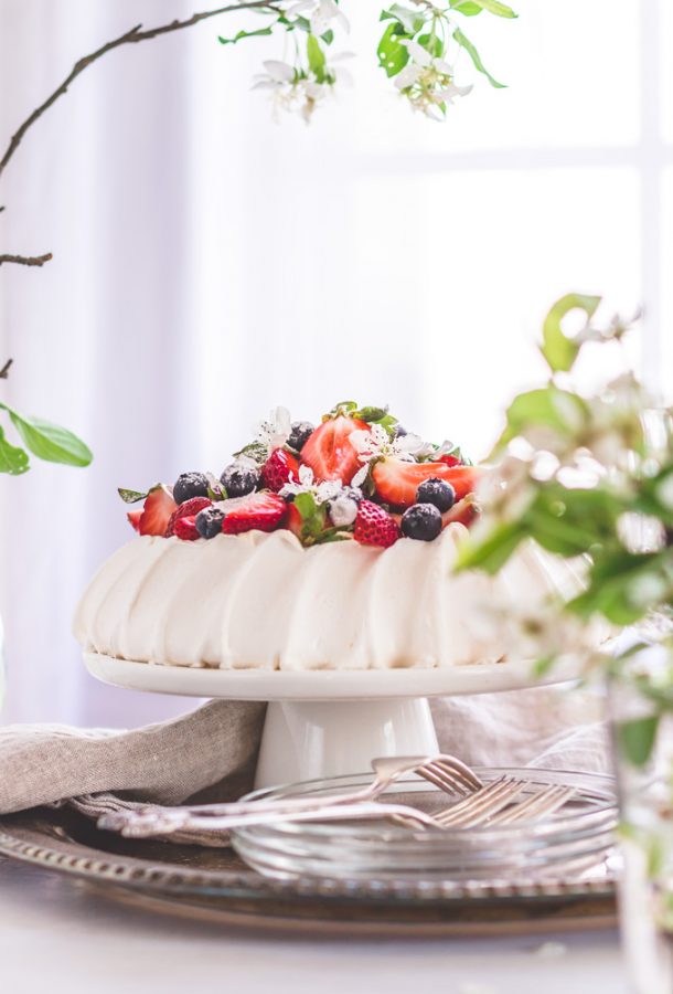 How To Make Authentic Pavlova Cake | The Pure Taste